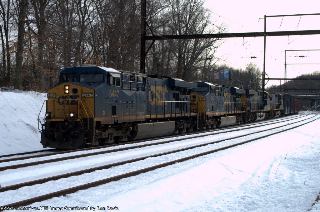 CSX ES40DC 5447 leads Q438-05
